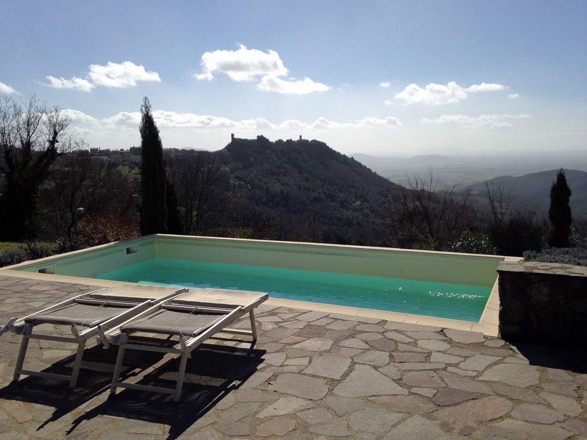 Today the swimming pool is open - Villa Guarda Mare